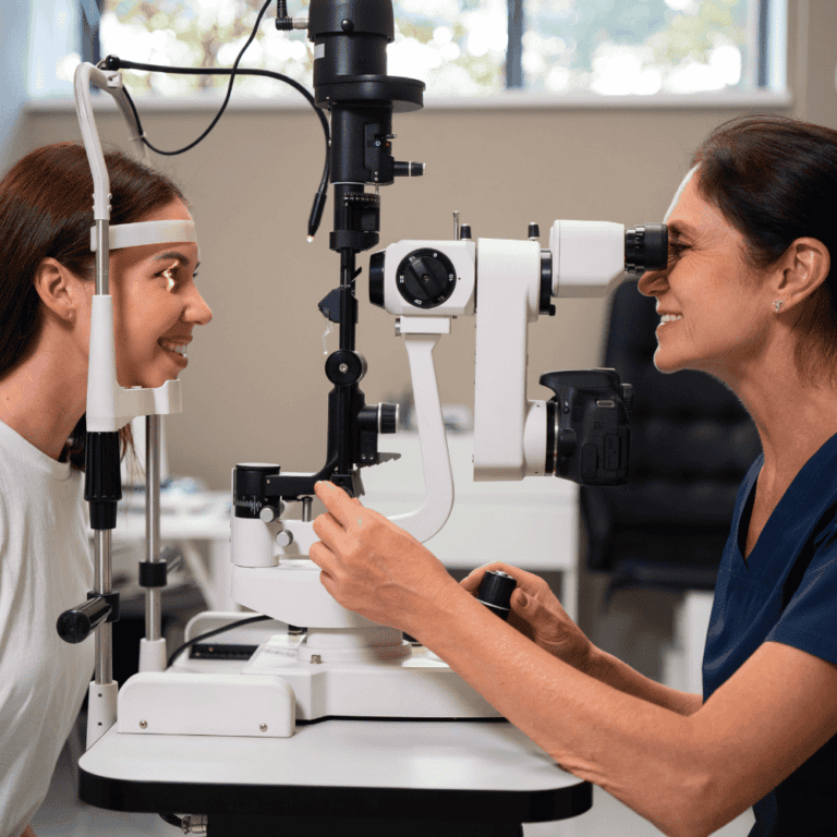 Ophthalmic technician careers | MedCadre